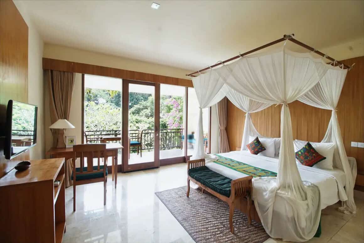 Suite Room with Pool View - Balipedia