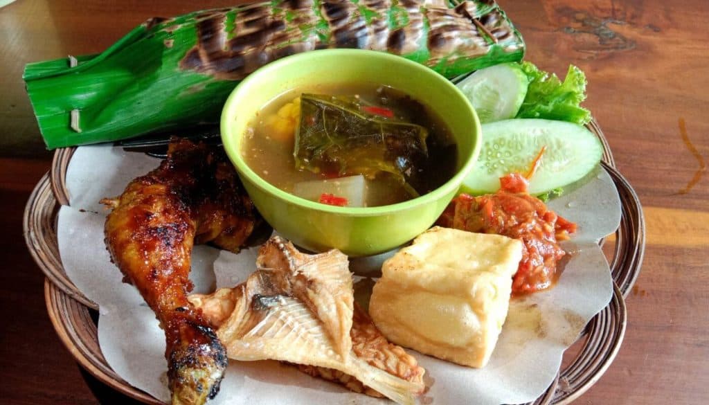 A Handy Guide | MUST TRY Indonesian Dishes