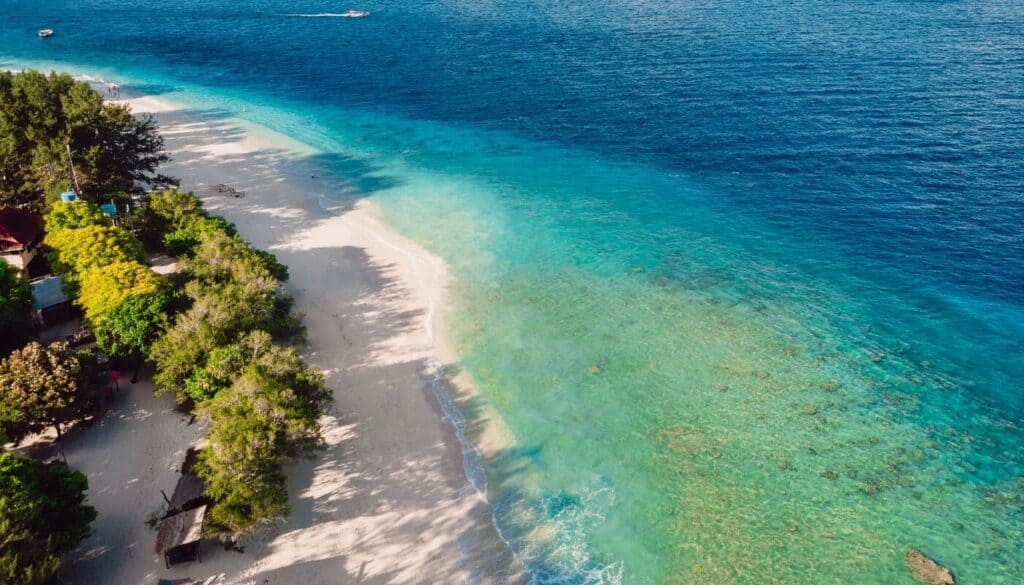 17 AMAZING Things to Do in the Gilis